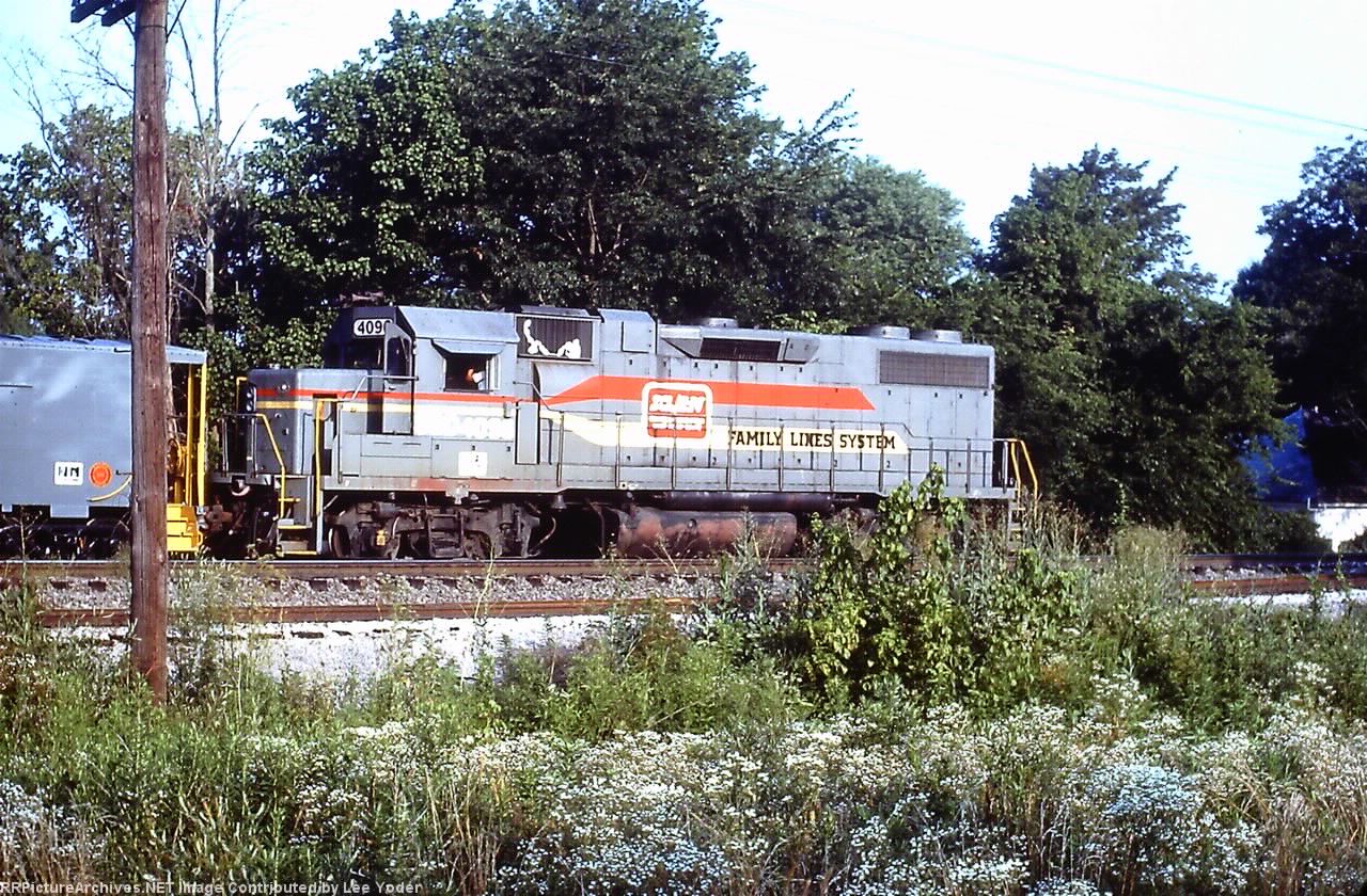 SBD 4096 GP38-2